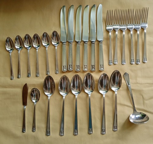 Vintage Holmes & Edwards 1923 Century Pattern Silver Plate Flatware 27 ...