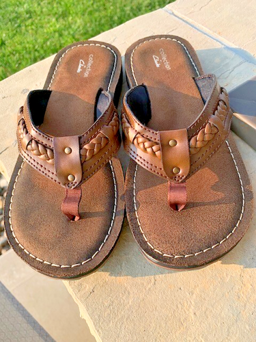 Clarks Collection Brown Leather Sandals Flip Flops Thongs Sz US 7M ...