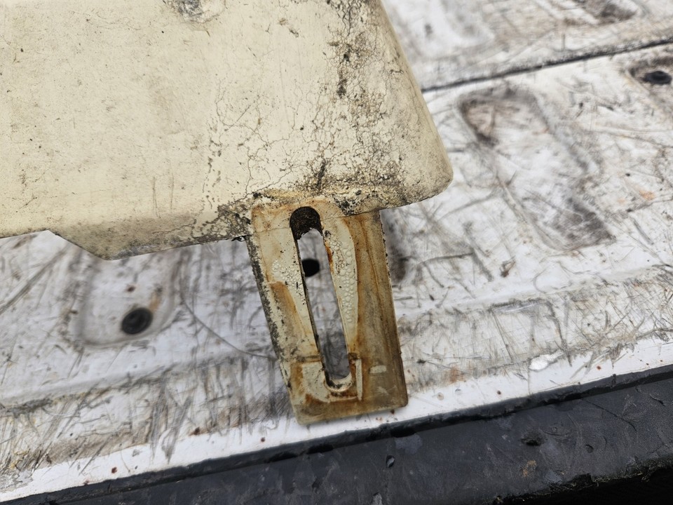 Cub Cadet Cyclops Nose 1641 1440 1862 1861 1864 1863 1782 2182 2284 ...
