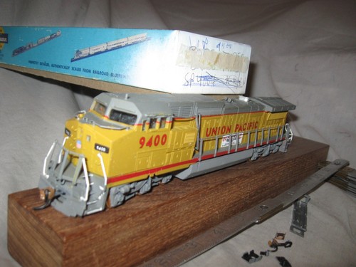 A9178 HO SPECTRUM UNION PACIFIC RR 9400 GE 8-40CW DIESEL LOCO | eBay