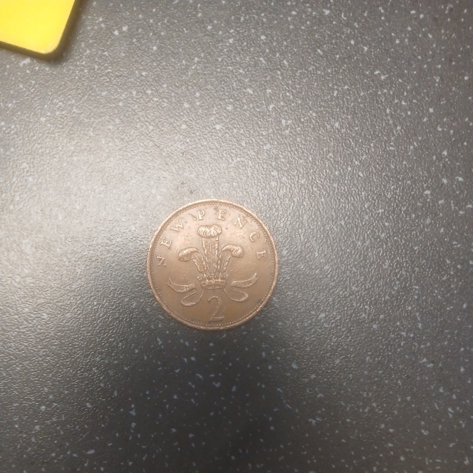 Highly Sought After RARE-1981 2p Coin, Two New Pence Error Low ...