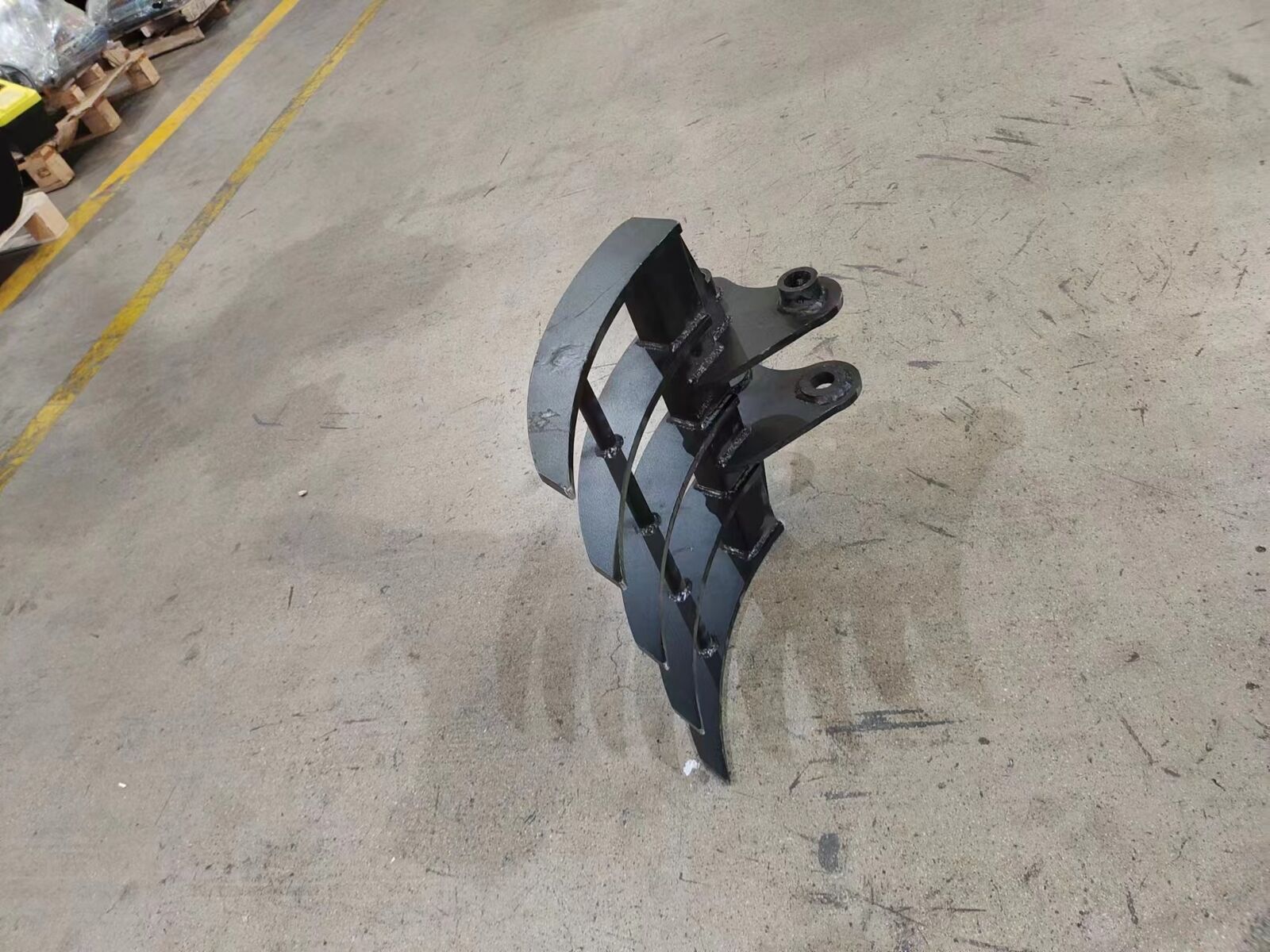 TYPHON Attachments For 2-3.5Ton Diggers: Mini Excavator Attachment Rake ...