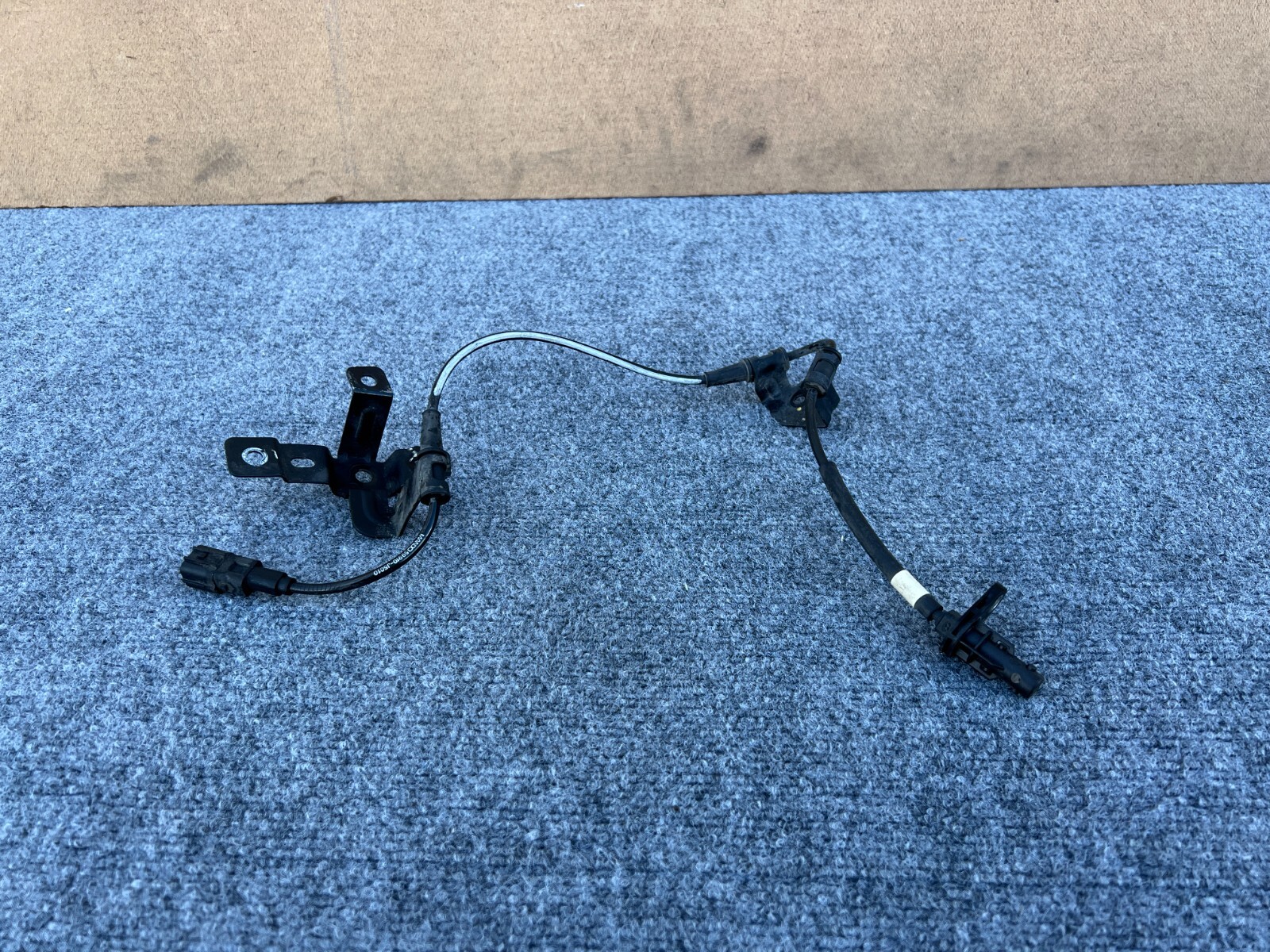 KIA STINGER 2018-2024 OEM REAR LEFT DRIVER ABS SPEED SENSOR ASSEMBLY | eBay