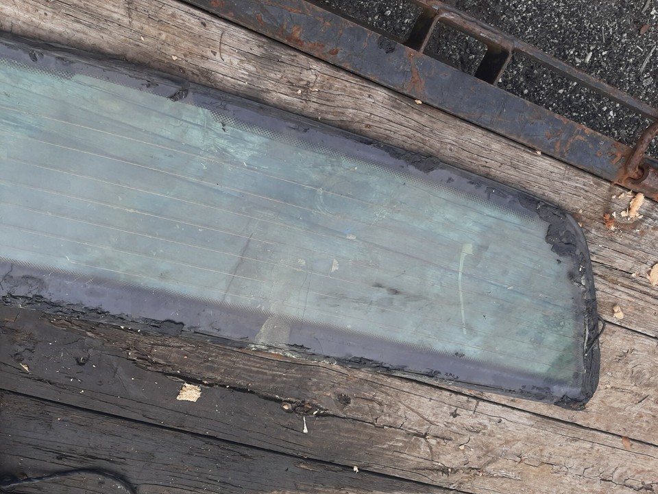 84-88 Pontiac Fiero SE Rear Glass Windshield Window w Defrost - Match ...