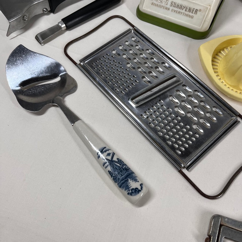 Vintage Kitchen Utensils Lot - Gadgets Farmhouse Kitchen Collector Junk ...