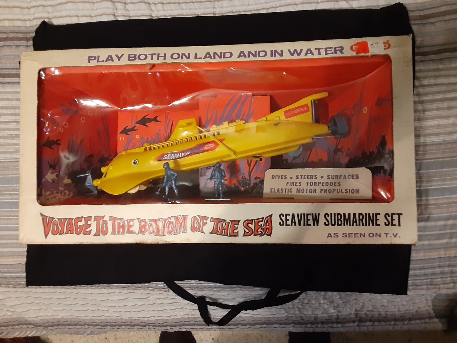 Voyage To The Bottom Of The Sea Toys - Page 4
