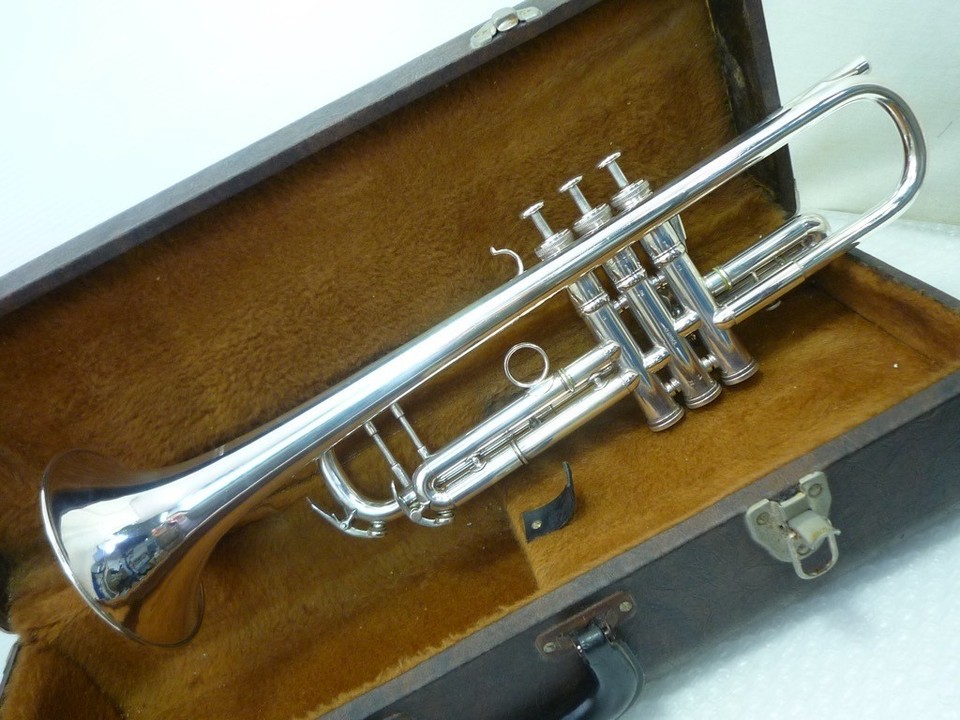 Rare D. Calicchio Trumpet 1S ML w/ Case First Trigger One Owner LA USA ...