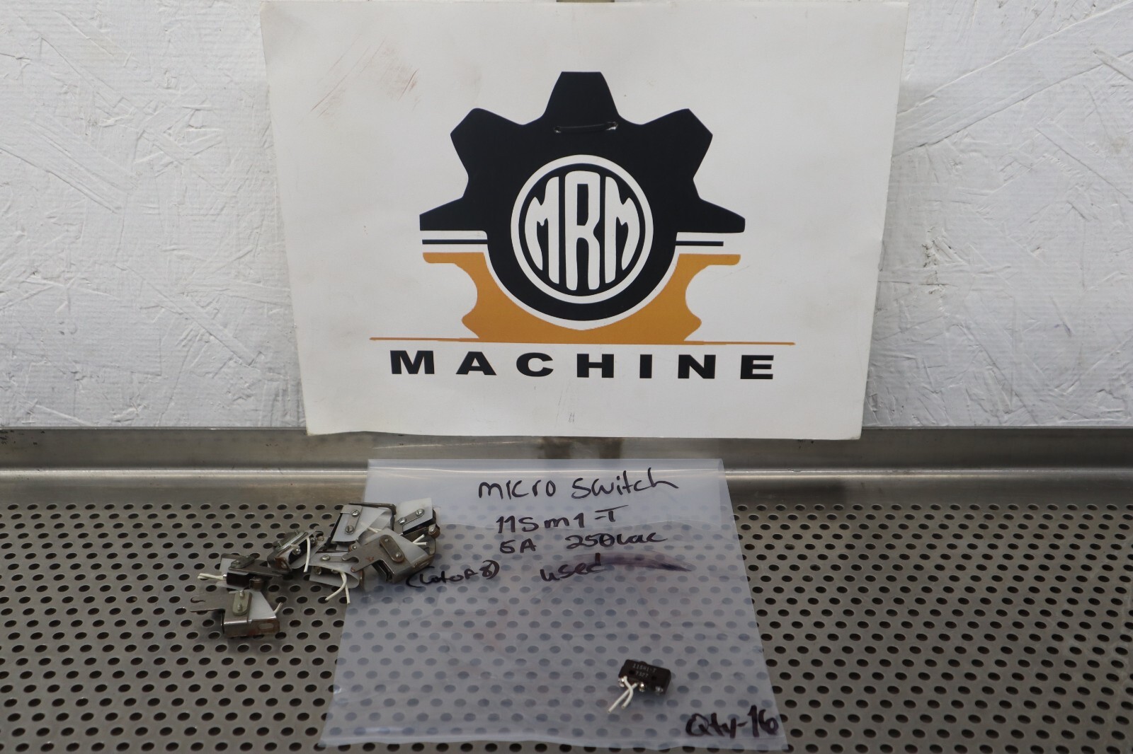 Micro Switch 11SM1-T Snap Action Switches 5A 250VAC Used W/ Warranty ...
