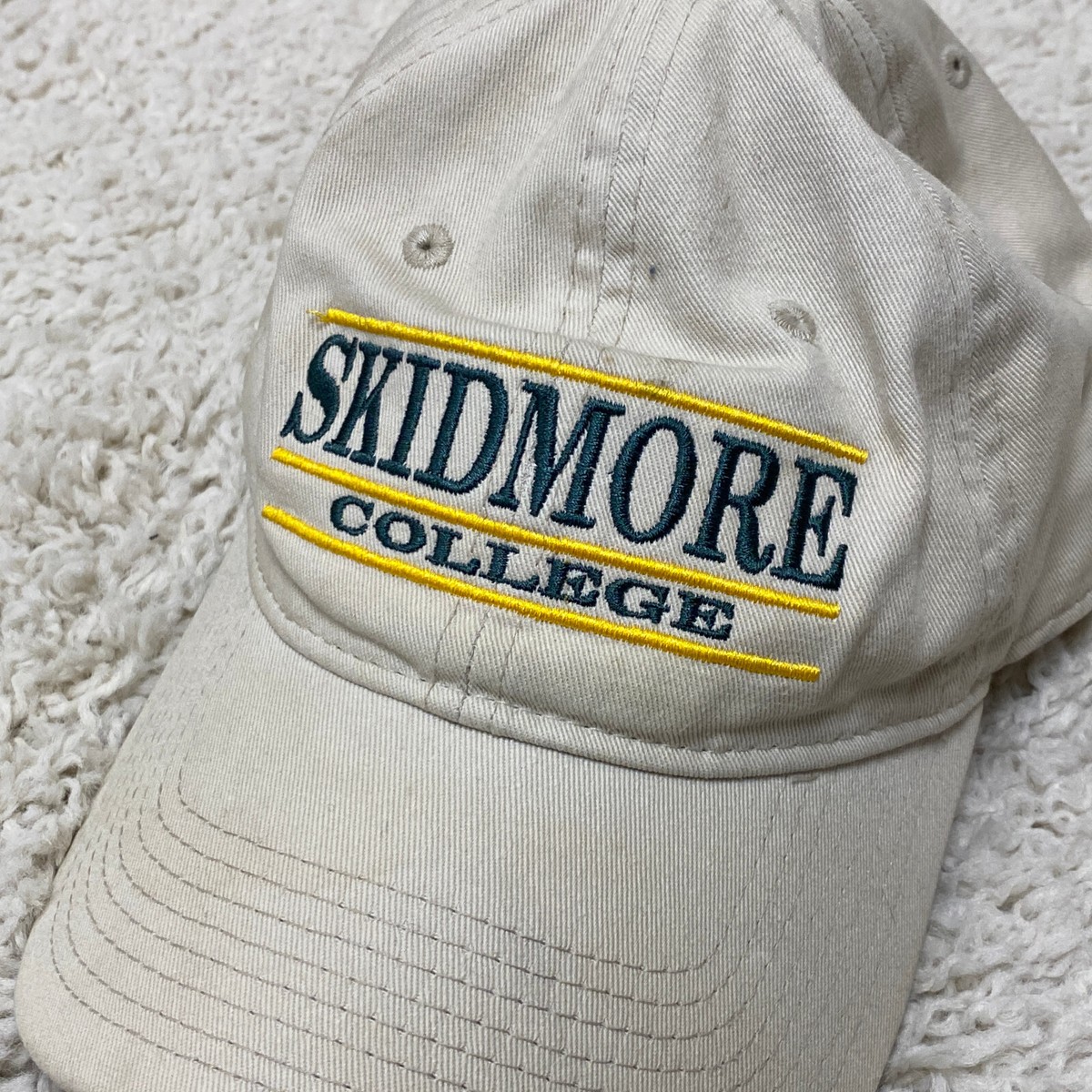 Skidmore Thoroughbreds Logo