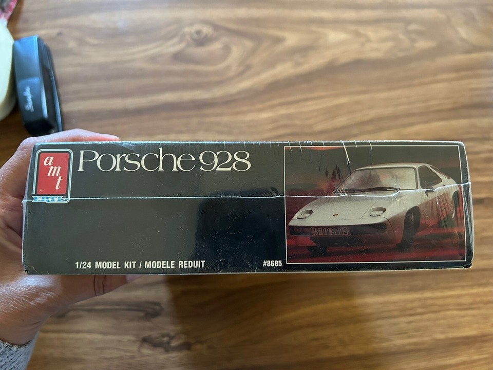 Porsche 928 Model Kit-1/24 Scale-New-open Boxed/Box Is Damaged/AMT ERTL ...