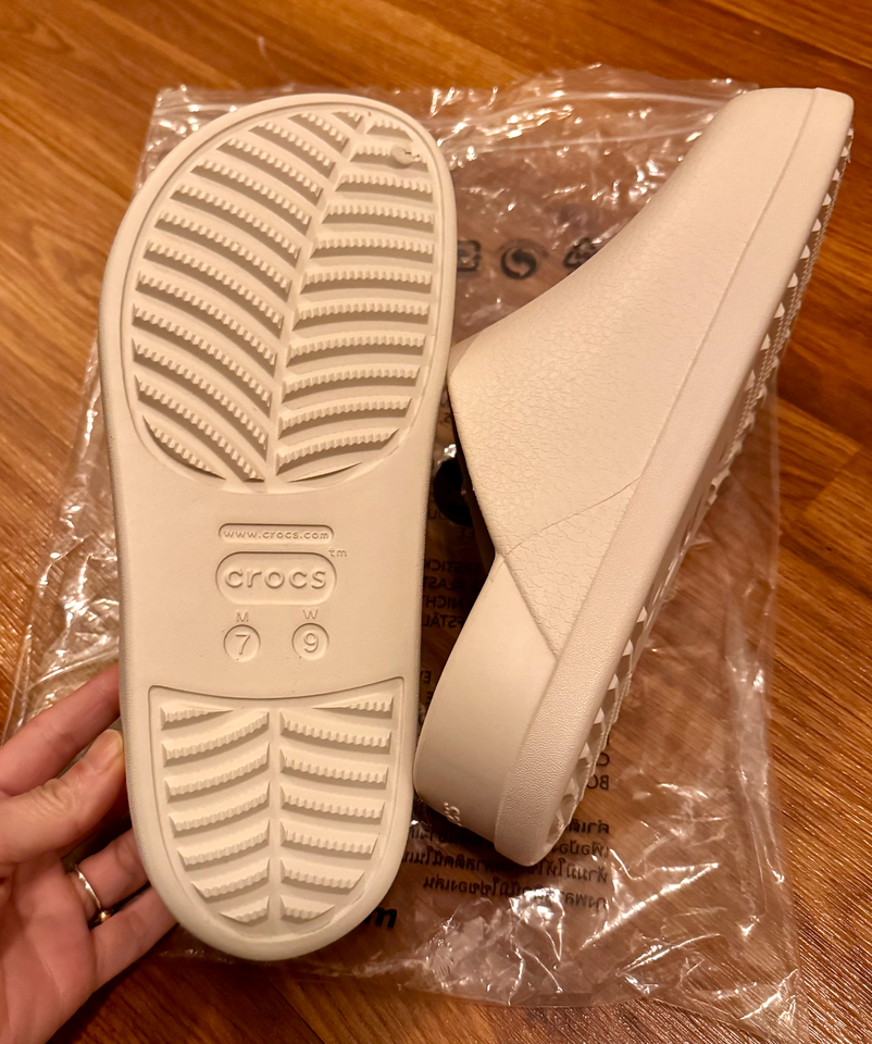 NEW Crocs $54.99 Women's Classic Glitter Clog, White, Sz M4/W6 | eBay