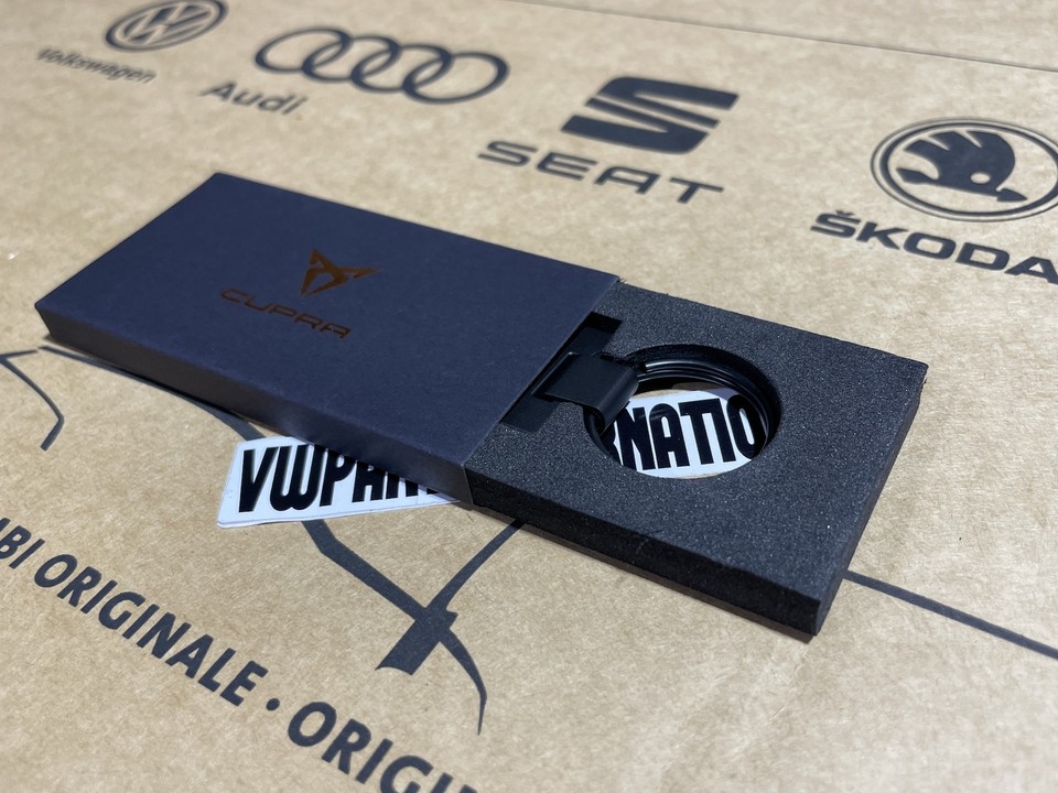 Genuine SEAT Cupra Keyring Black Anodised Metal Key Fob Leon Cupra R ...