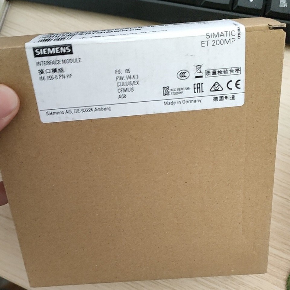 1PC New Siemens 6ES7 155-5AA00-0AC0 6ES7155-5AA00-0AC0 Module PLC In ...