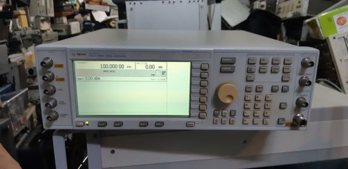 HP Agilent E4433B ESG-D Series Signal Generator, Opt 1E5 UN7 UN8, 250 ...