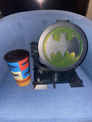 Batman 85th Anniversary Batsignal AMC Exclusive Popcorn Bucket And ...