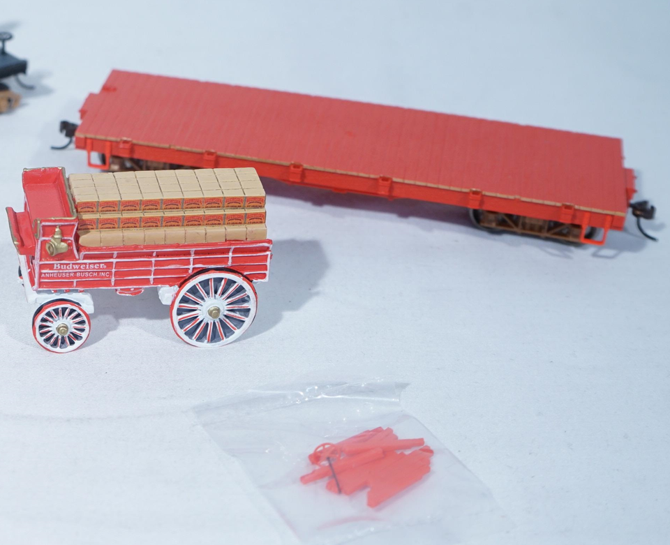 "Budweiser Holiday Express" Illuminated Electric Train w/Engine/Tinder ...