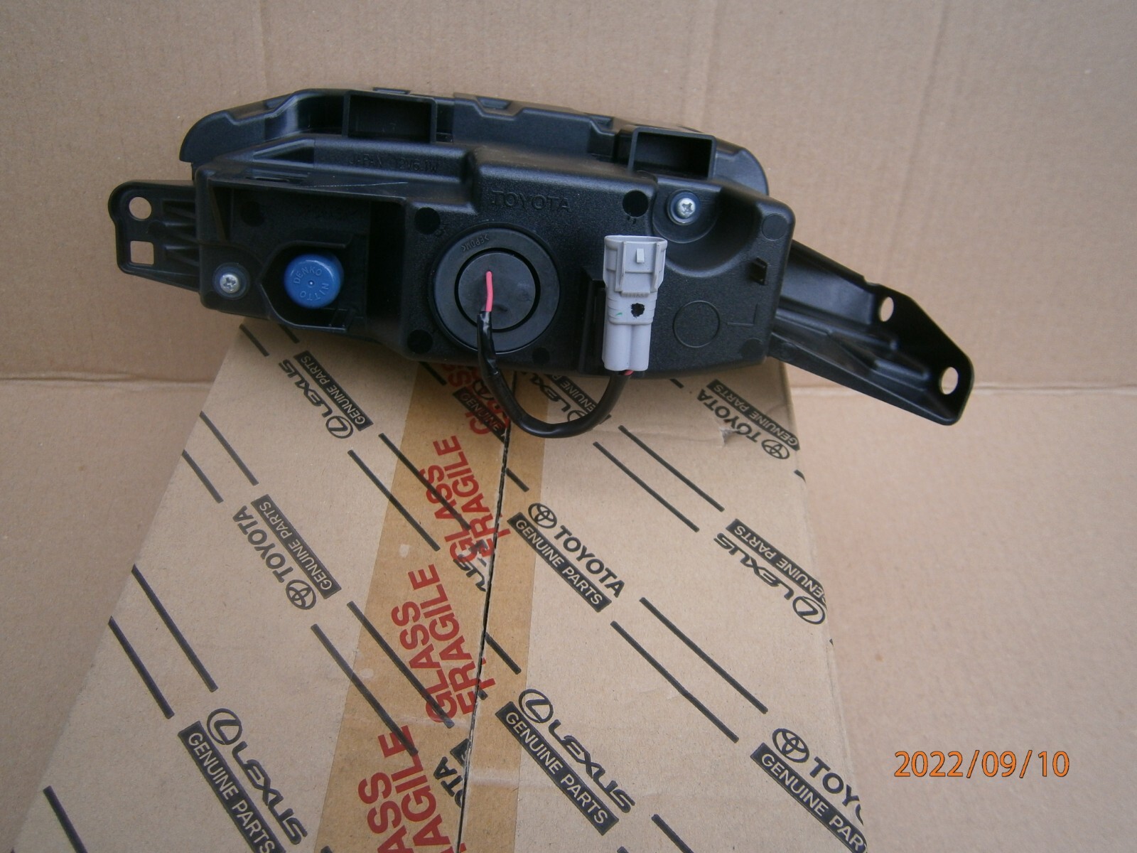 TOYOTA PRIUS 2015 21 ZVW40 LEFT HAND DAYTIME RUNNING LIGHT GENUINE ...
