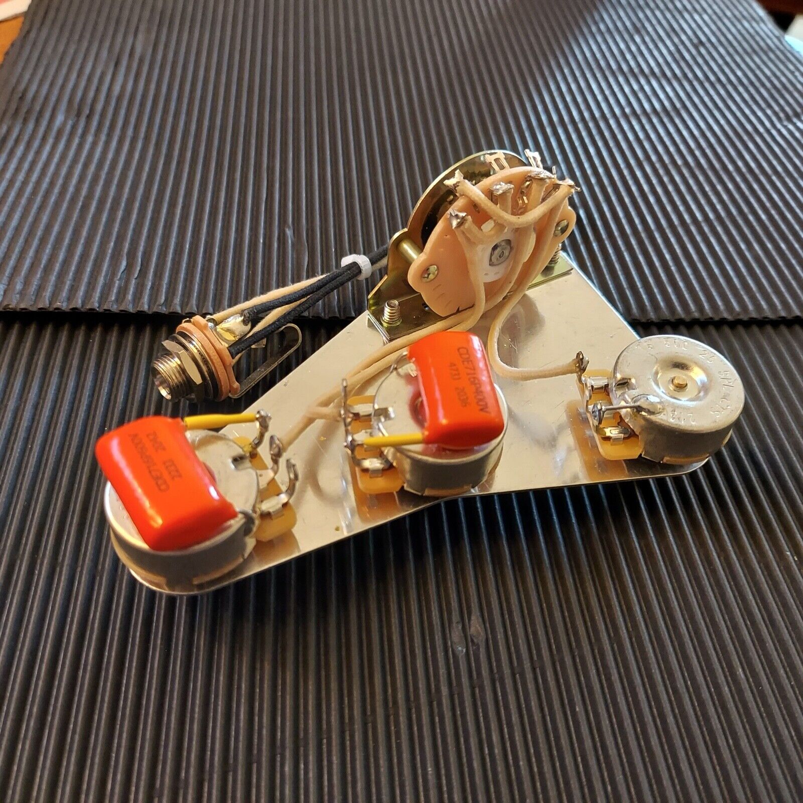 Tone Hounds Deluxe HSS USA Wiring Harness - Split Tone Mod for Fender ...