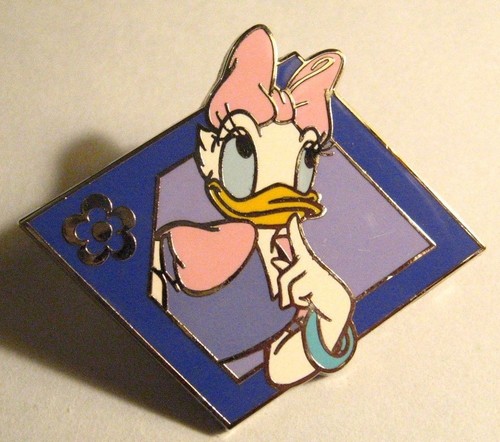 Daisy Duck Lapel Pin - 2013 Walt Disney World Disneyland Theme Park ...