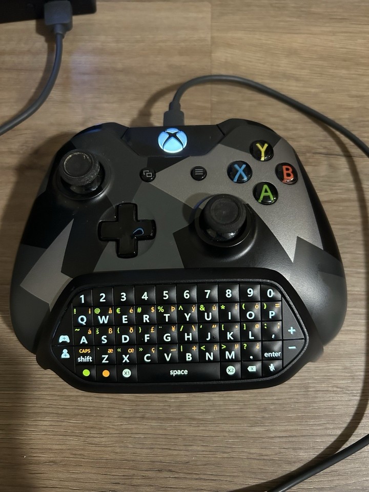 Microsoft Xbox One OEM Chat Pad Keyboard Black Model 1676 Tested - No ...