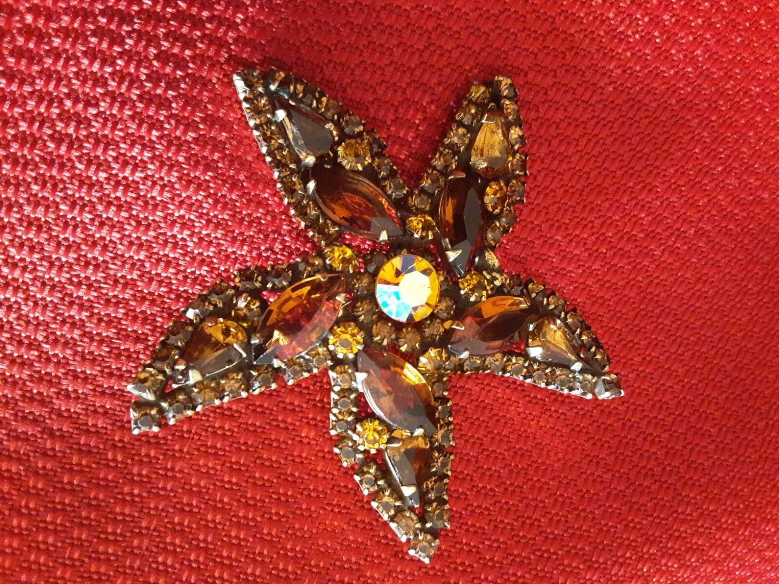 Weiss Rhinestone Starfish Broach. Vintage. Marked. - Gem