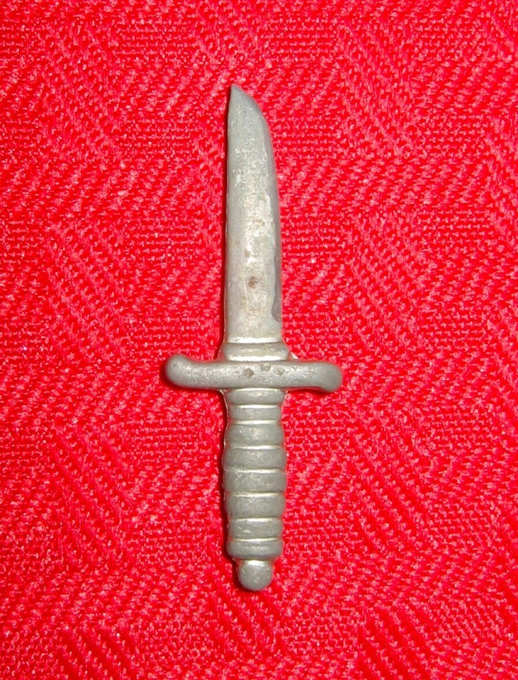 VINTAGE 1949 PARKER BROTHERS CLUE GAME PEICE METAL KNIFE DAGGER STILL ...