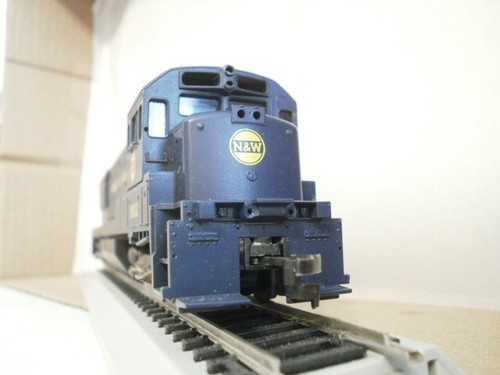 Athearn BluBx HO Scale GE U28B U-Boat Diesel Locomotive NORFOLK ...