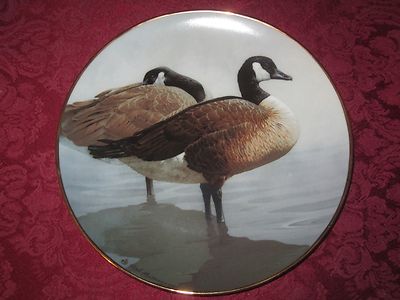 CANADA GEESE collector plate Rod Lawrence Hamilton Colln WILDLIFE GOOSE ...