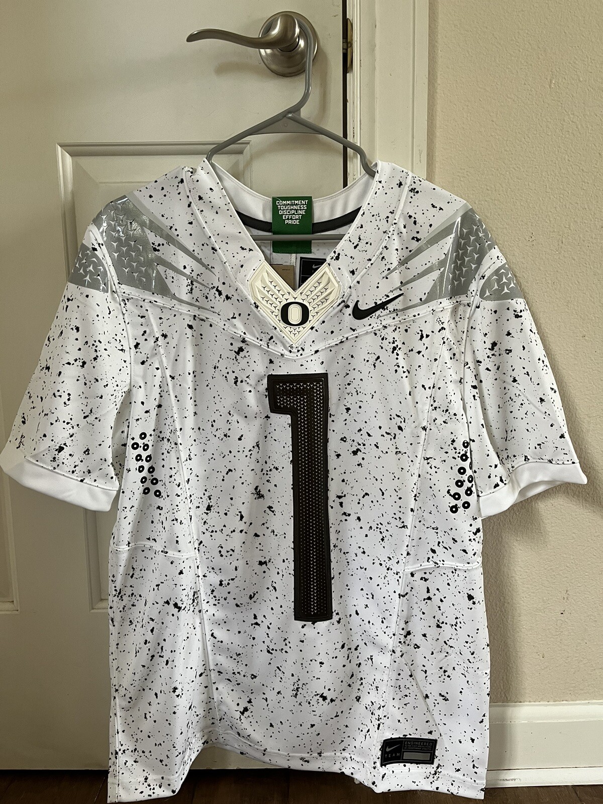 Nike Oregon Ducks Football Eggshell White Jersey #1 Men’s Size: Medium ...