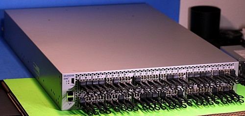 EMC DS-6520B Brocade 6520 Fabric Switch with 96 Active Ports with SFP ...
