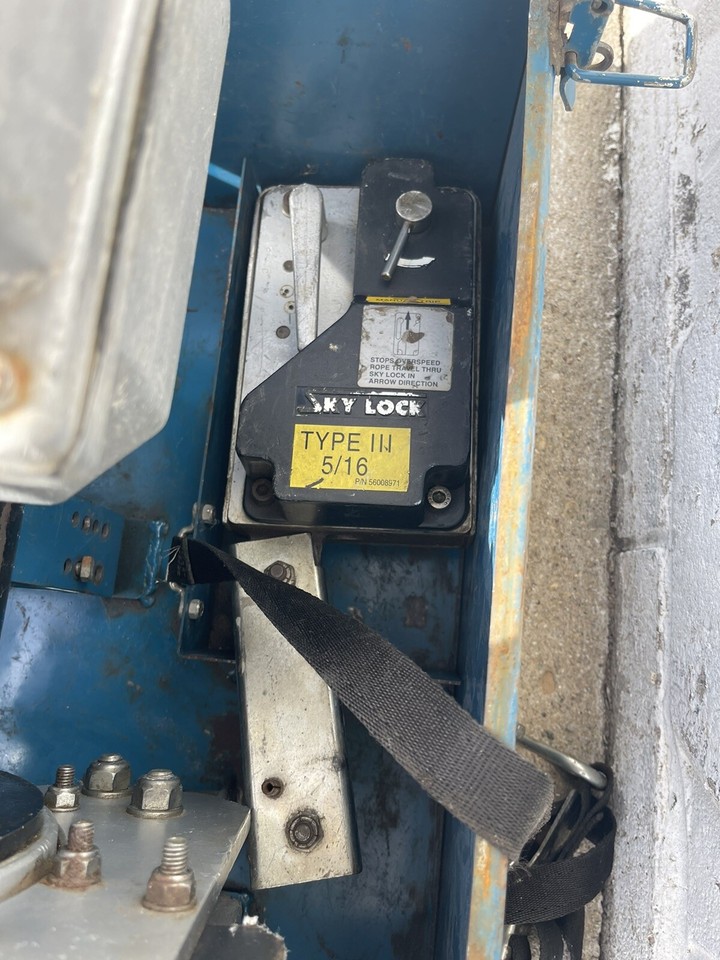 SKY CLIMBER CX1250 HOIST with Metal Case And Sky Lock Good Condition | eBay