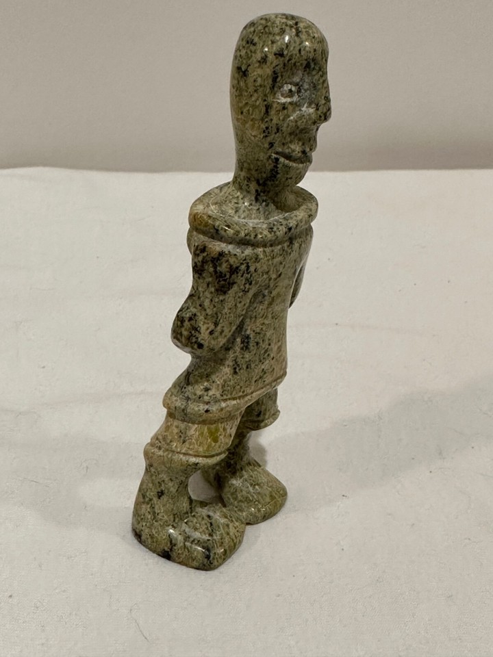 Authentic Inuit (Eskimo) Soapstone Carving MAN - Qiatsuq Ragee | eBay