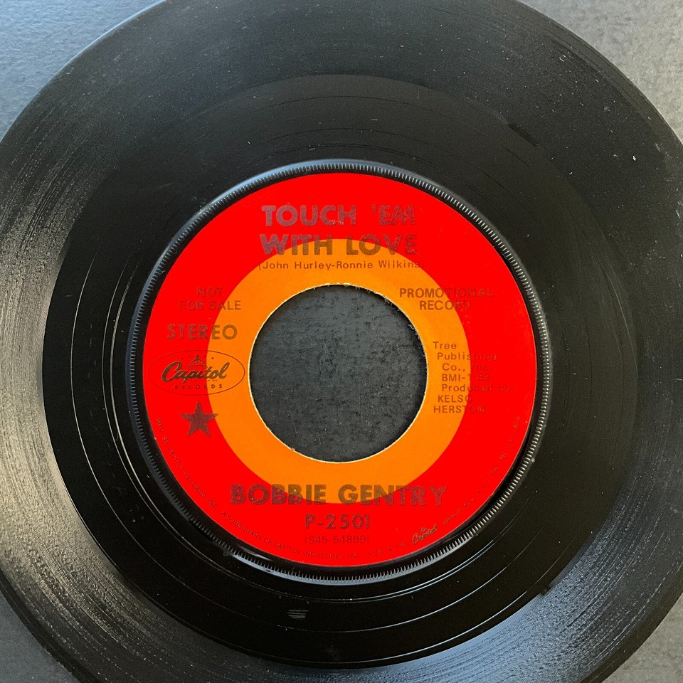 Bobby Gentry, Touch 'Em with Love / Casket Vignette, 7" 45rpm, Vinyl VG ...