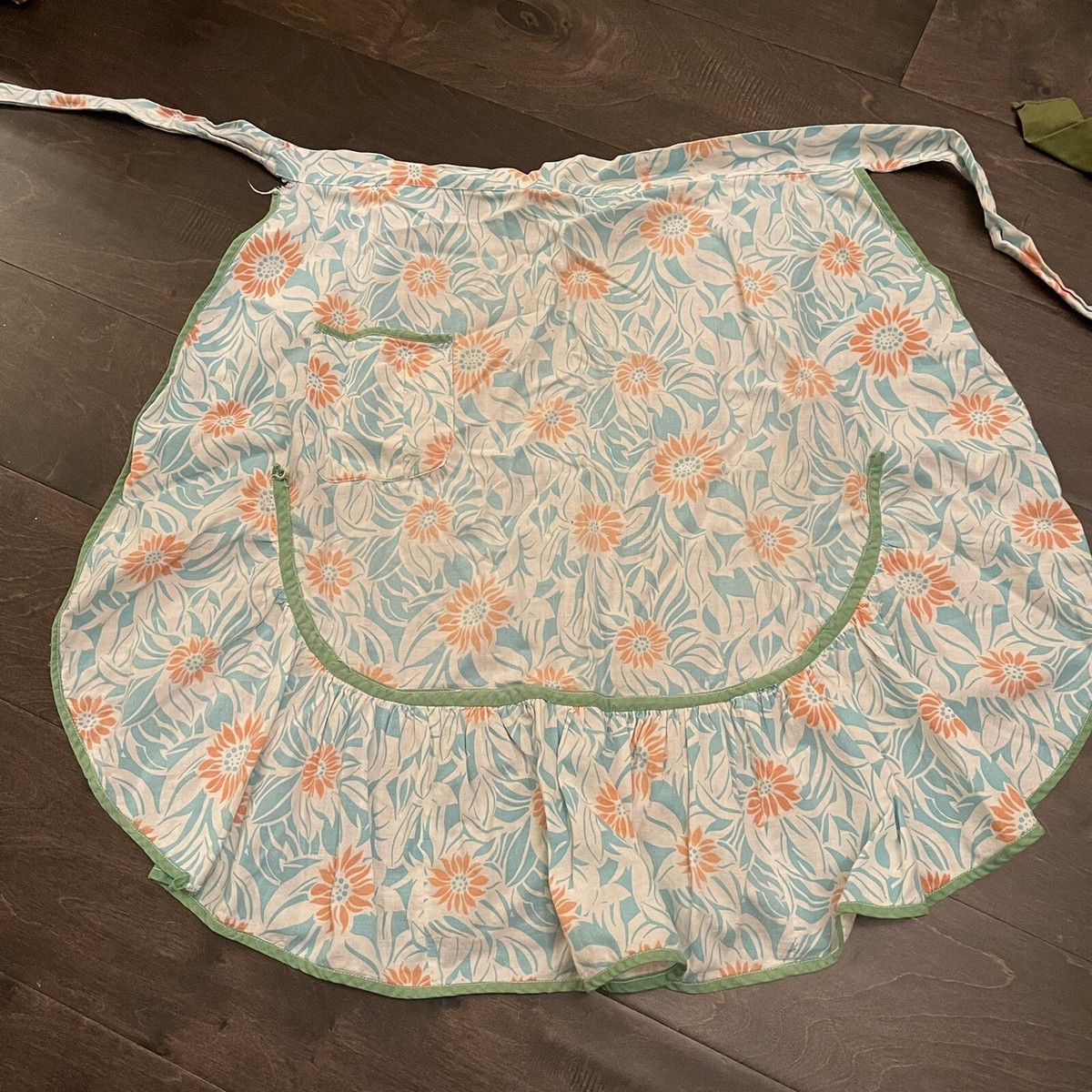 Vintage Half Aprons 1950s FULL BIB Or HALF APRONS PATTERN 6 To The