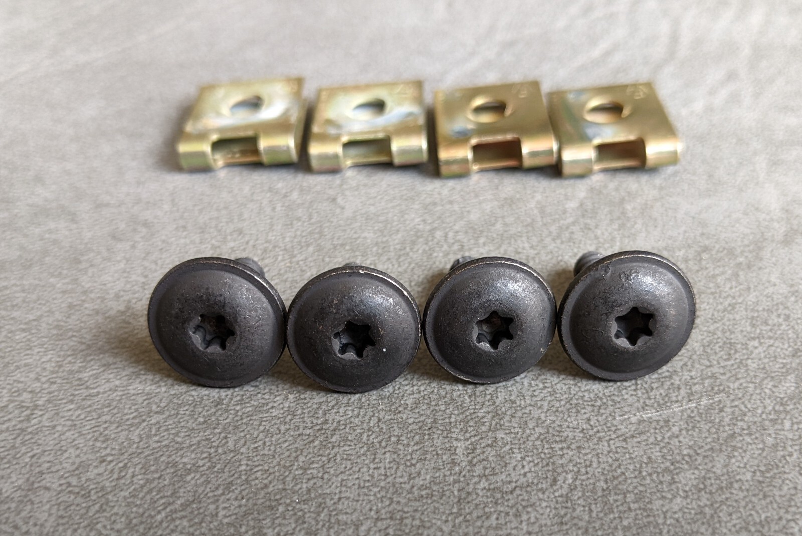 ORIGINAL VW BELLY PAN FENDER LINER TORX HEAD SCREW SET WITH SPEED NUT ...