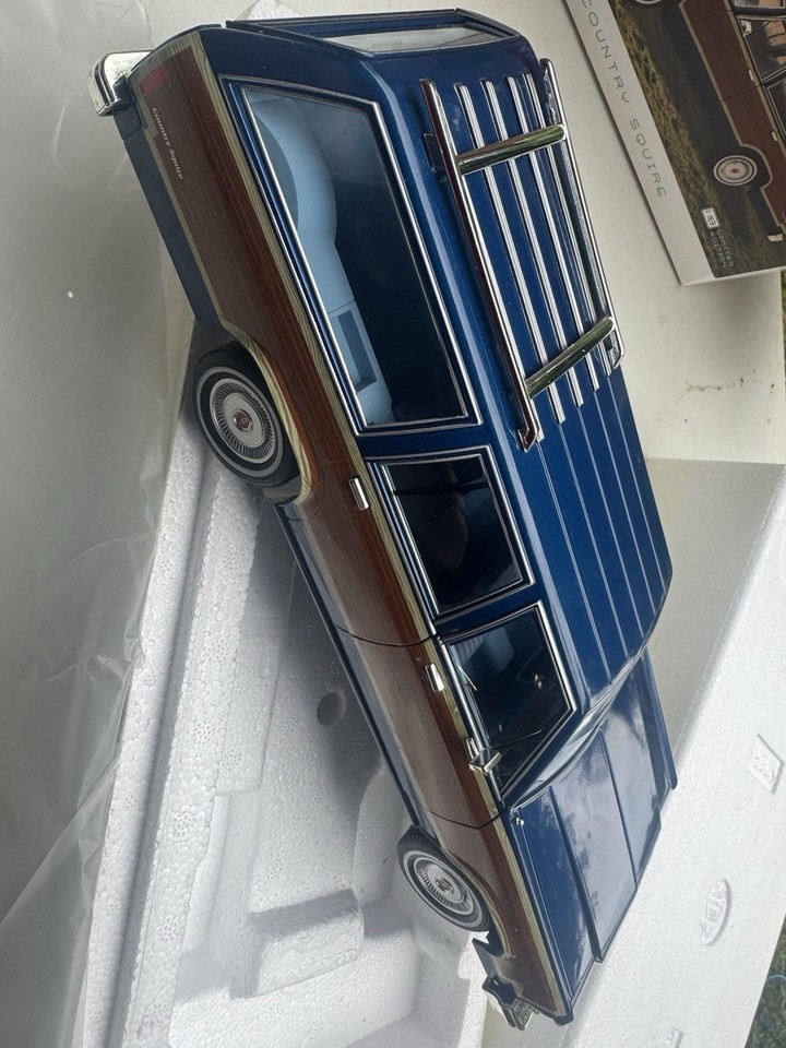 GREENLIGHT 1979 FORD WAGONS LTD COUNTRY SQUIRE 1/18 DIECAST SR #19603 ...