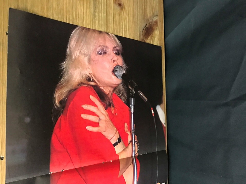 1979 VINTAGE 2PG MAGAZINE POSTER CENTERFOLD OF BLONDIE DEBBIE HARRY RED ...