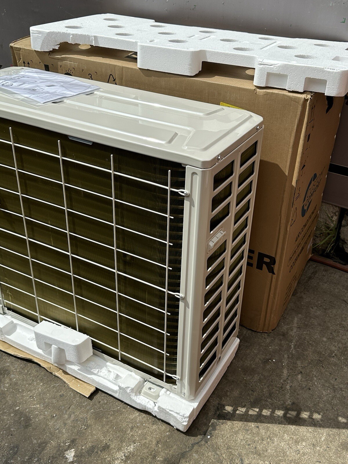 NEW Custom Comfort 27K BTU 3 Zone Xtreme Heat / Air Conditioner Mini ...