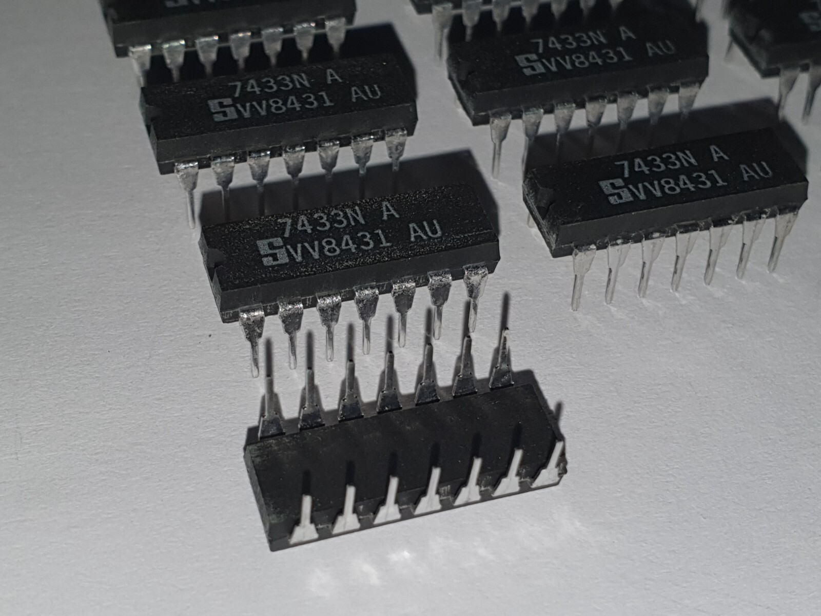 10x 7433N Signetics NOR-Gate 4-fach 2 Eingänge DIP14 TTL 7433 online ...