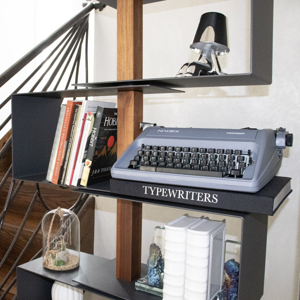 Nadex Pioneer Manual Typewriter Gray, Portable, Black/Red Ribbon ...