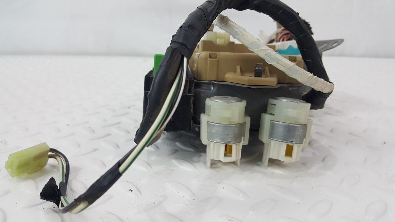 00-01 Subaru Outback Under Dash Fuse Box Interior | eBay