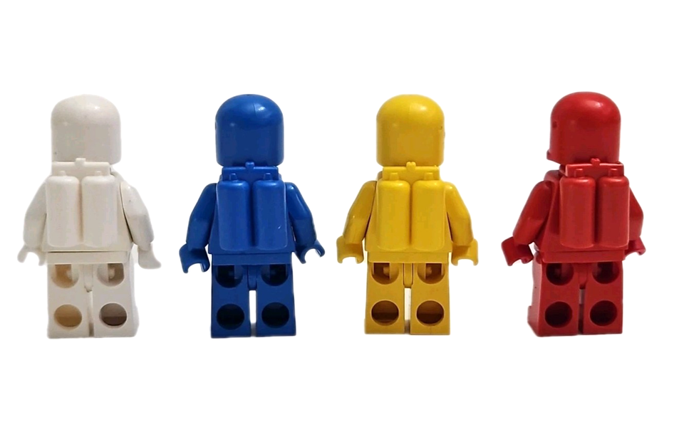 LEGO Classic Space Spaceman Lot of 4 Red White Yellow Blue Astronaut ...