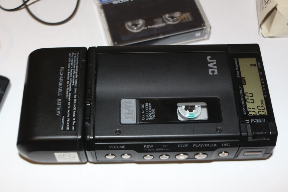 JVC XD - P1 PRO Portable DAT Recorder mit Anleitung Sehr Selten Rarität ...