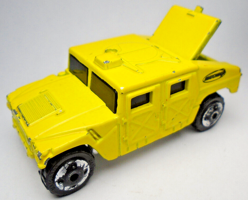 1998 MATCHBOX HUMVEE HUMMER YELLOW 1:70 DIECAST 2 1/2" SUV W/ITH ...