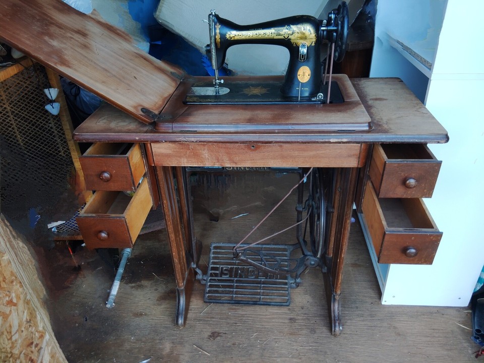 1941 Singer Sewing Machine With Hideaway Table | eBay