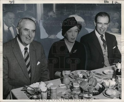 Press Photo Solon Turman of Lykes Brothers with Mrs. Dorothy Blanchard ...