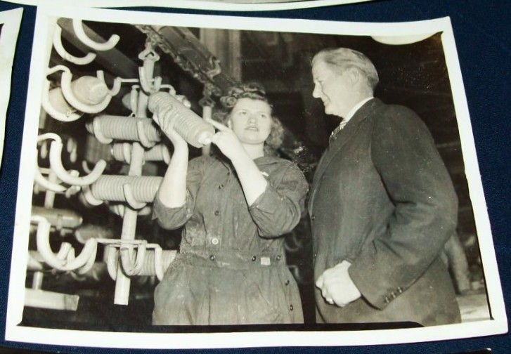 LOT OF 9 ORIGINAL WW2 PHOTOS: ARTILLERY SHELL FACTORY E.G. BUDD CO ...