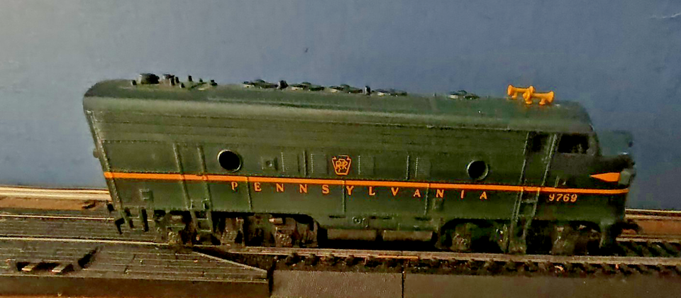 HO Scale Tyco F7 Pennsylvania diesel locomotive no 9769 | eBay