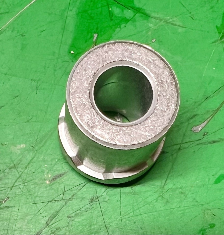 FISHER 1E944335072 PACKING FOLLOWER SS 1/2 ID X 1 OD X 1 3/8 LGH🔥SHIPS ...