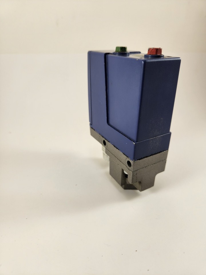 Telemecanique Nautilus pressure switch XML B300 N1S11 G 1/4 | eBay
